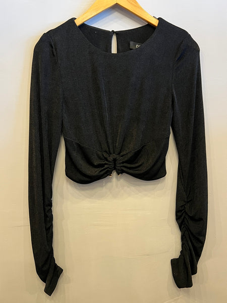 BREATHLESS KeyHole Trim TwistFront Top – Silver Accents